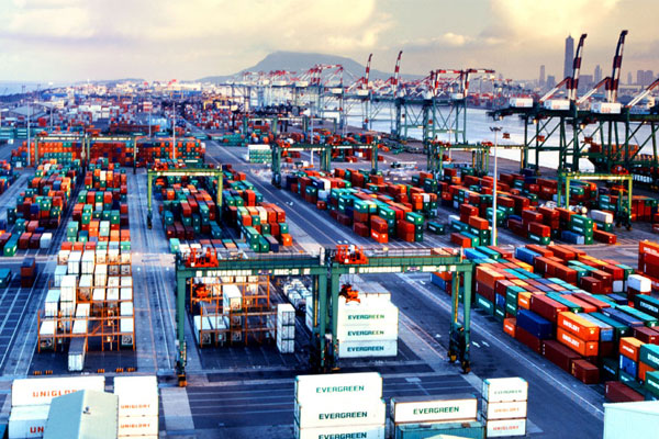 What is a logistics center? Vietnam's master plan for logistics centers