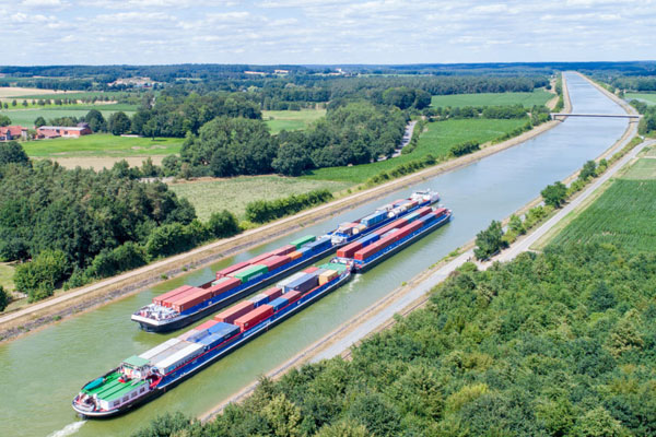 Inland waterway transportation nowadays in VietNam